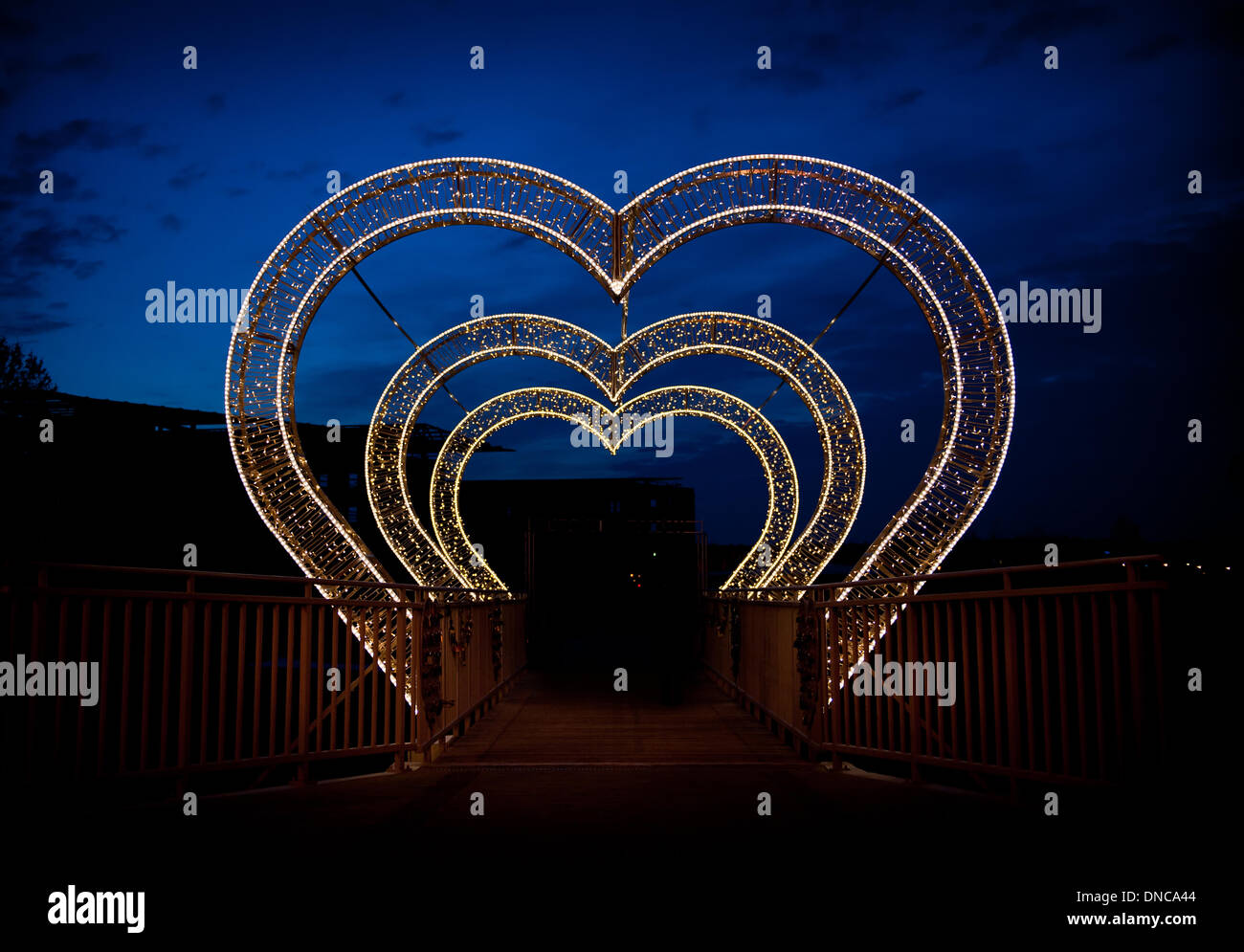 Lights heart shape hi-res stock photography and images - Alamy
