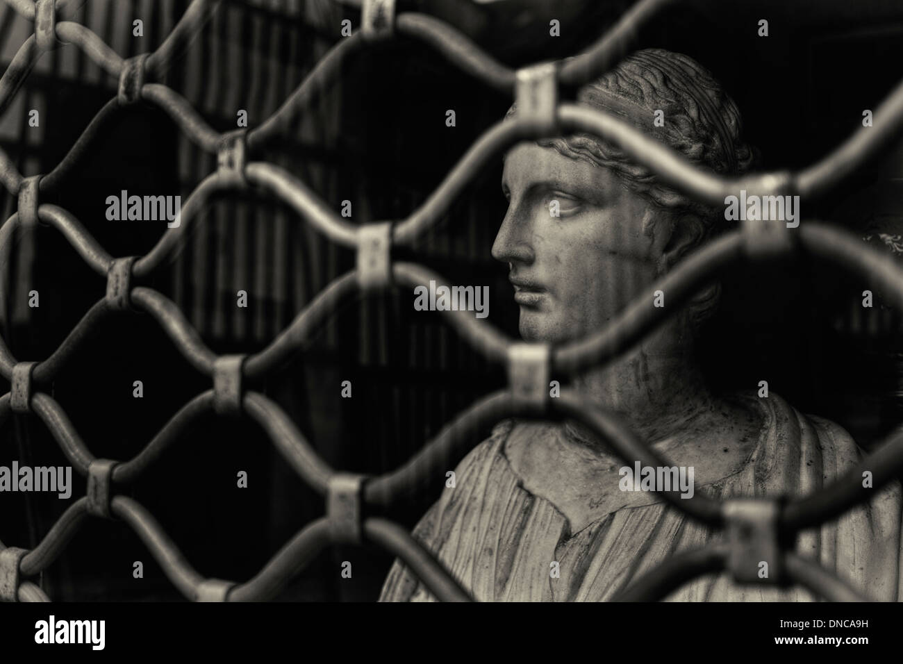 Statue antique hi-res stock photography and images - Alamy