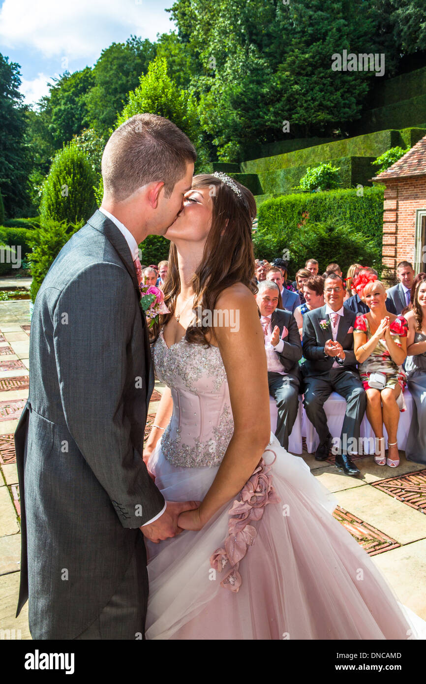 First kiss hi-res stock photography and images - Alamy