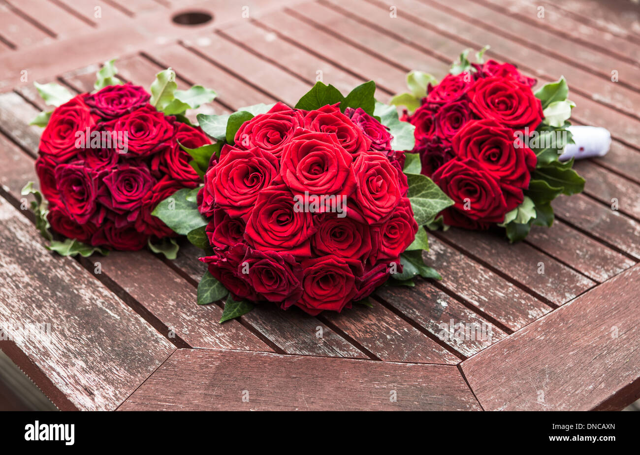 red bouquets of flowers Stock Photo - Alamy