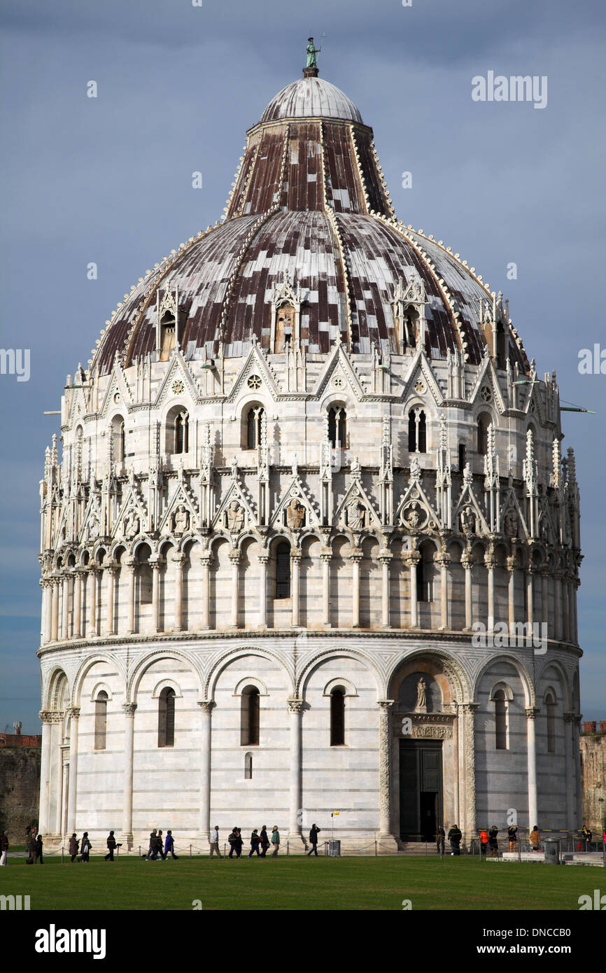 Pisan romanesque sculpture hi-res stock photography and images - Alamy