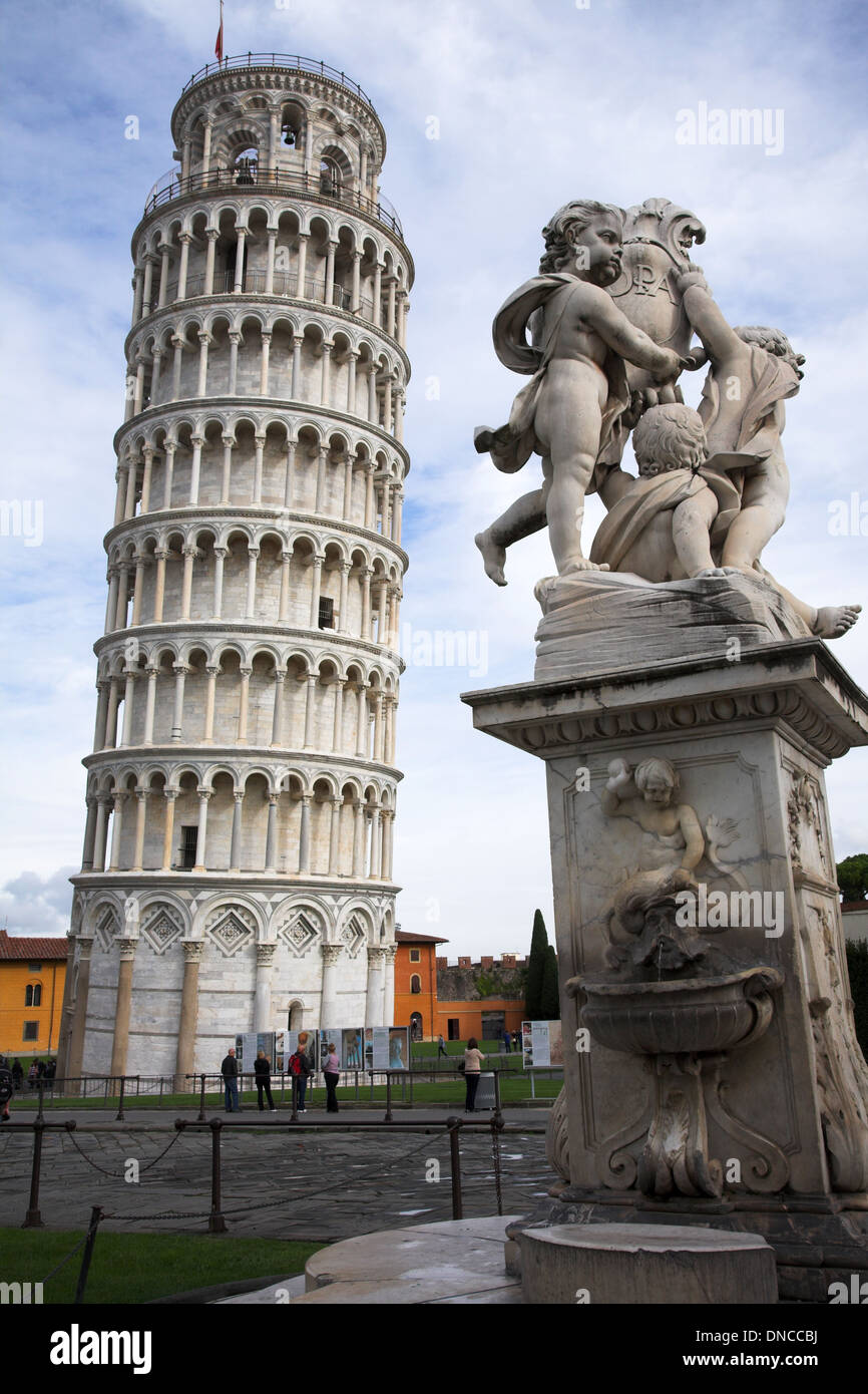 Pisan romanesque sculpture hi-res stock photography and images - Alamy