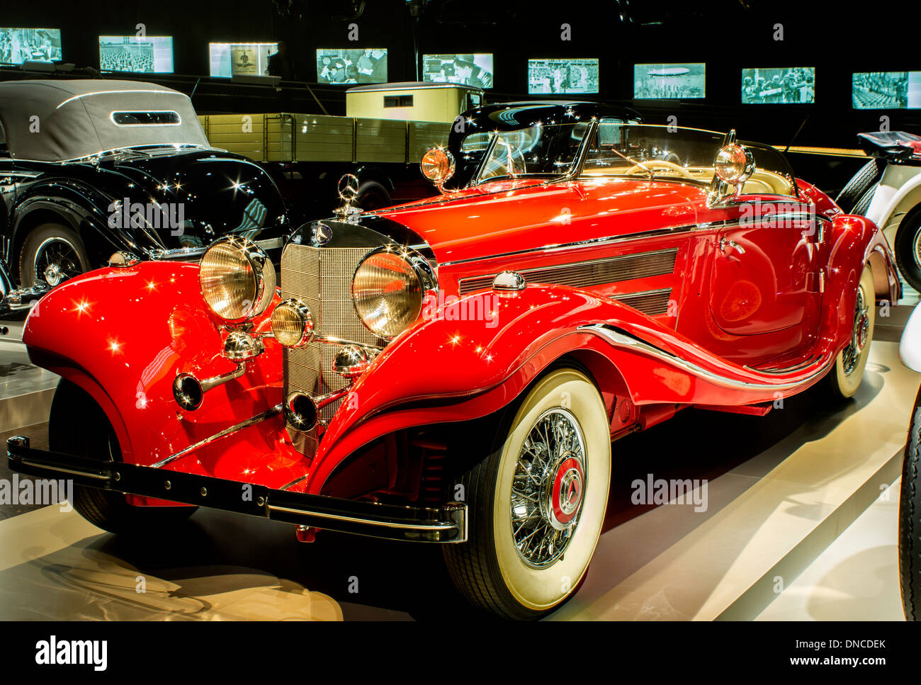 A Mercedes 500 K build in 1936 from the Mercedes Museum with a SSK from ...