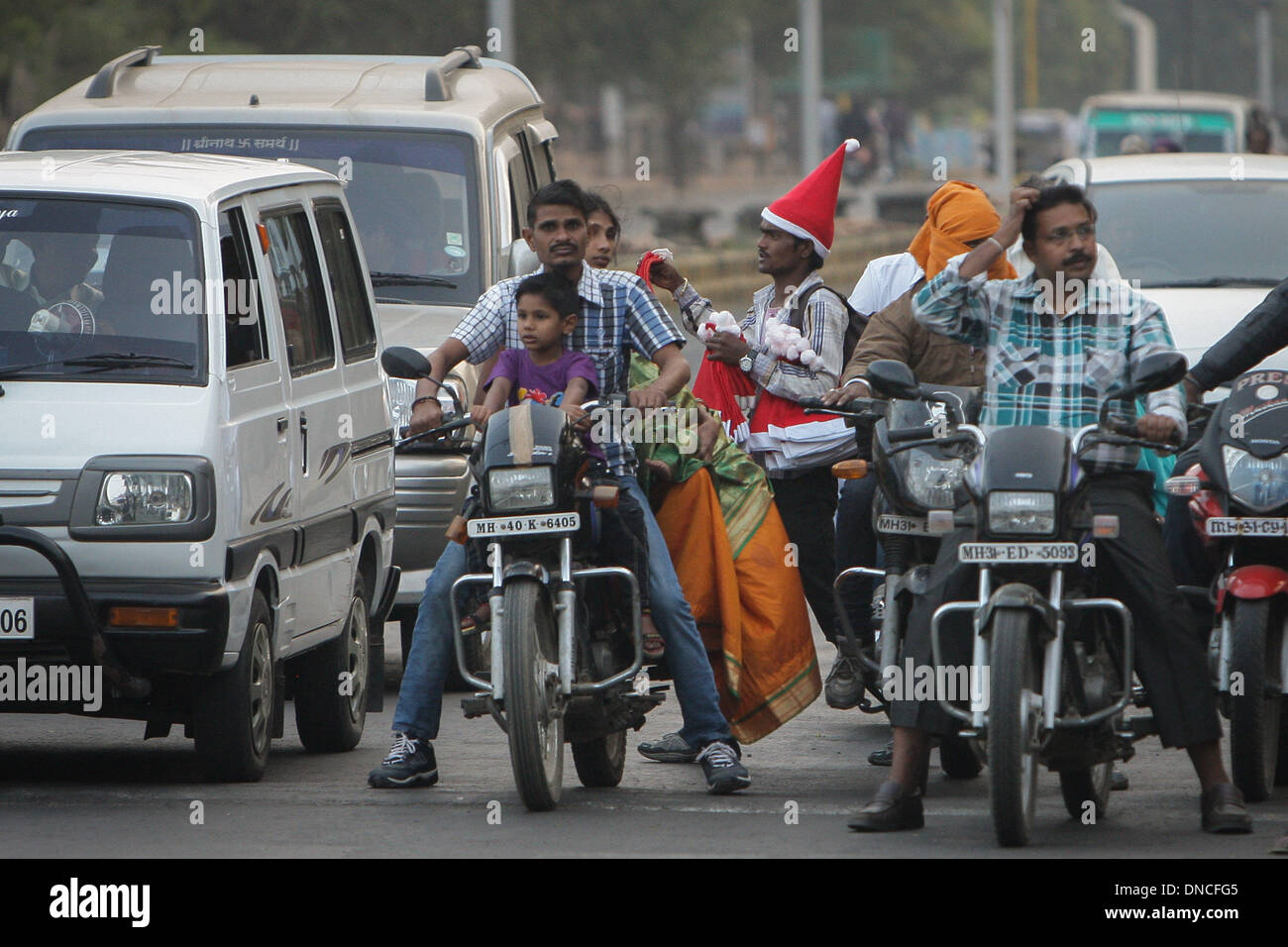 Poor christmas decorations hi-res stock photography and images - Alamy