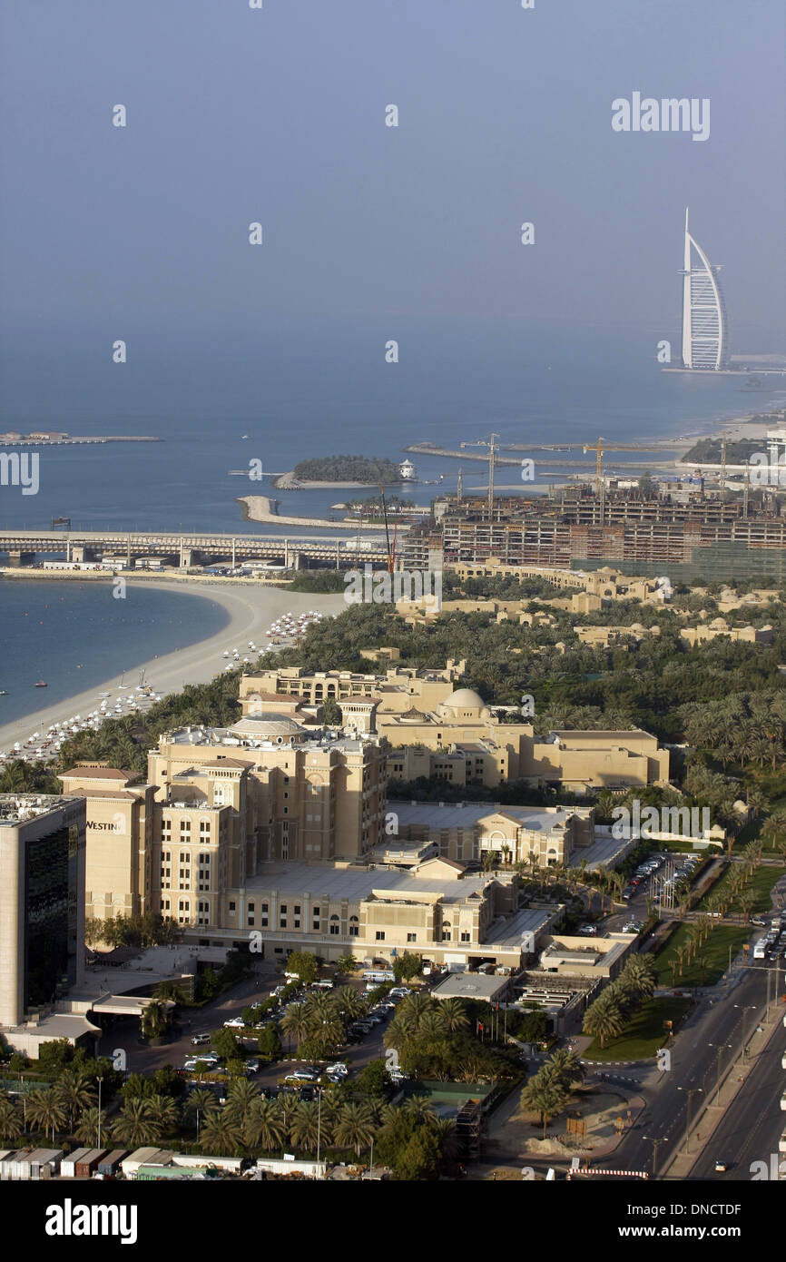 Burg al arab hi-res stock photography and images - Alamy