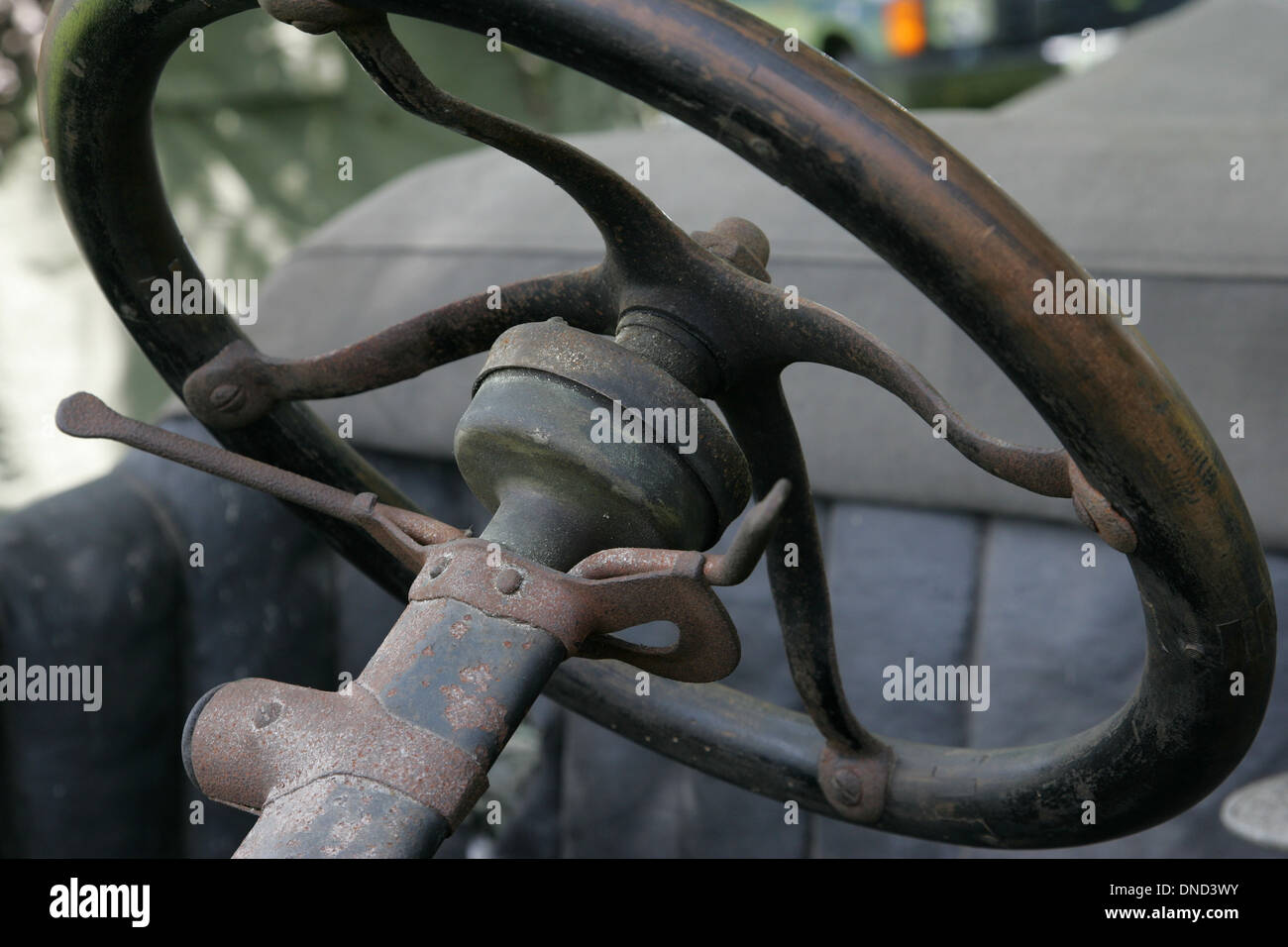 Model t steering wheel hi-res stock photography and images - Alamy