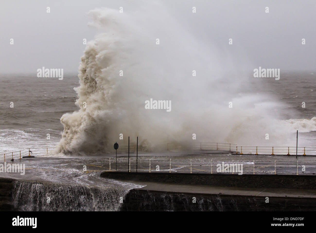Windy rough sea hi-res stock photography and images - Alamy
