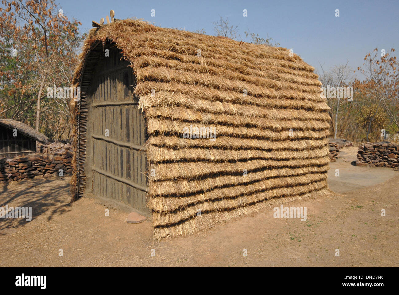 Tribal toda hut tamil nadu hi-res stock photography and images - Alamy