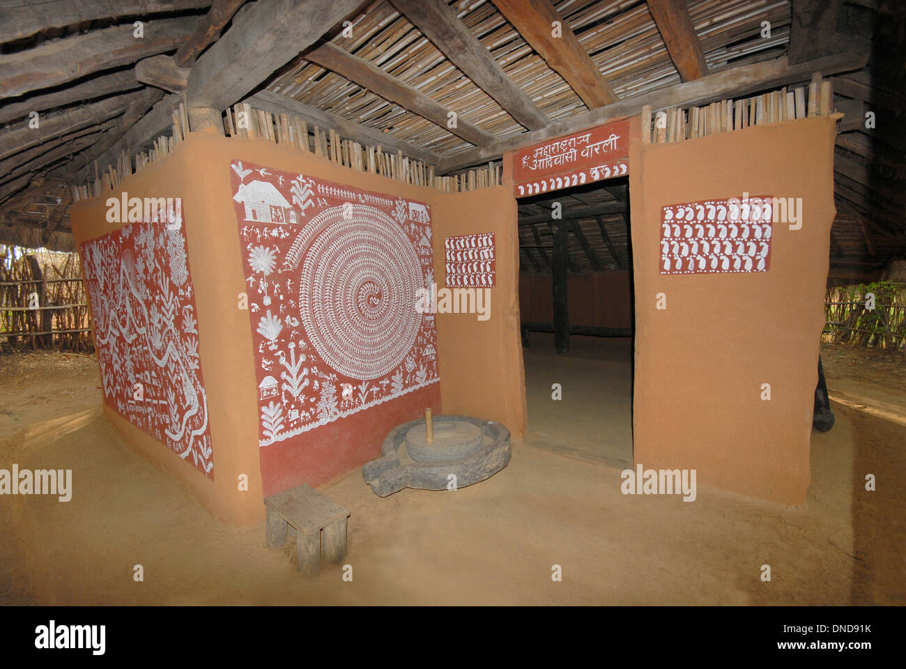 Tribal hut. Warli tribe, Maharashtra. Manav Sangrahalaya, Bhopal ...