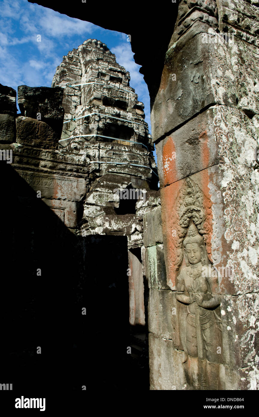 Tomb apsara hi-res stock photography and images - Alamy