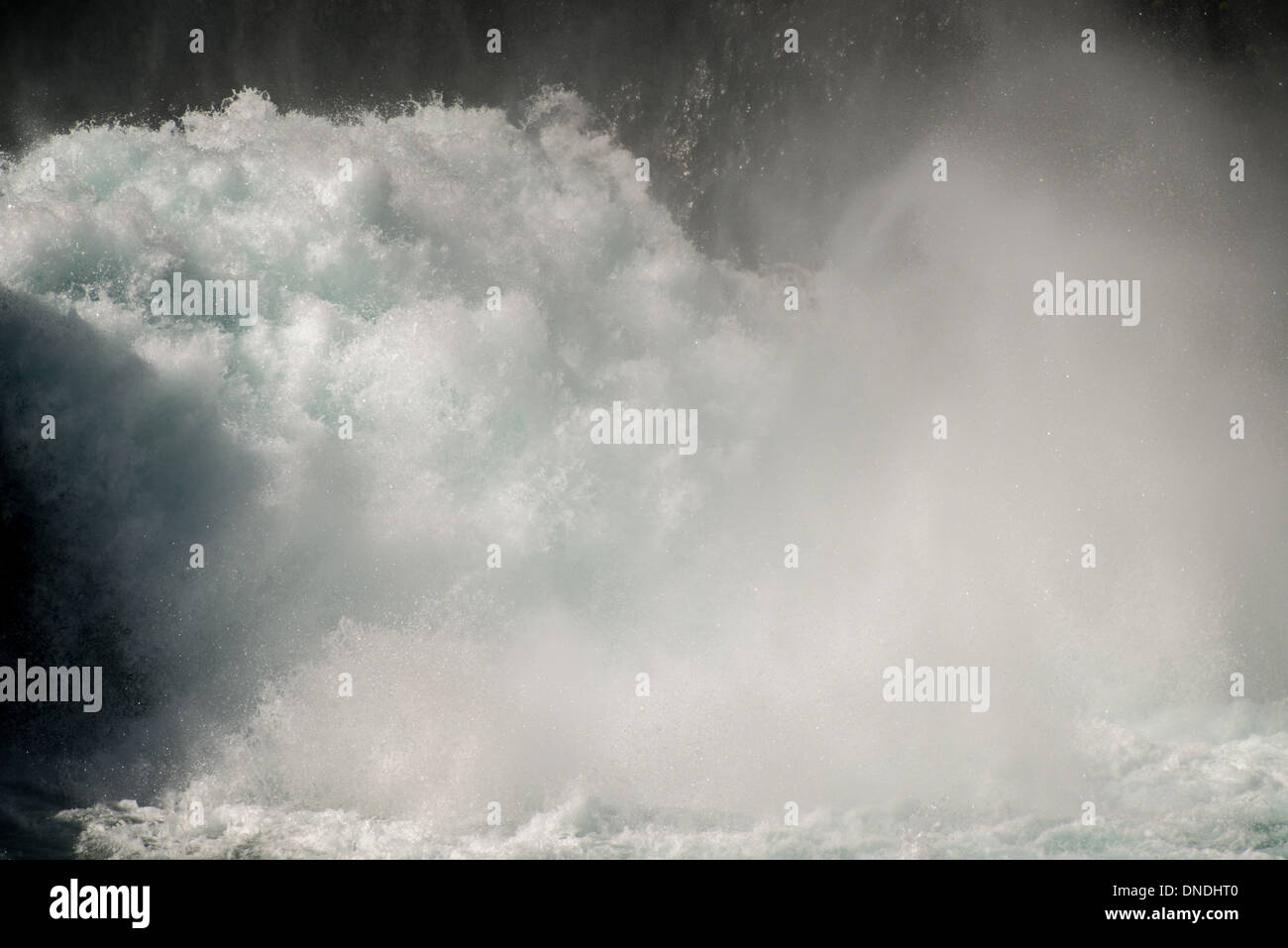 Giant wave hi-res stock photography and images - Alamy
