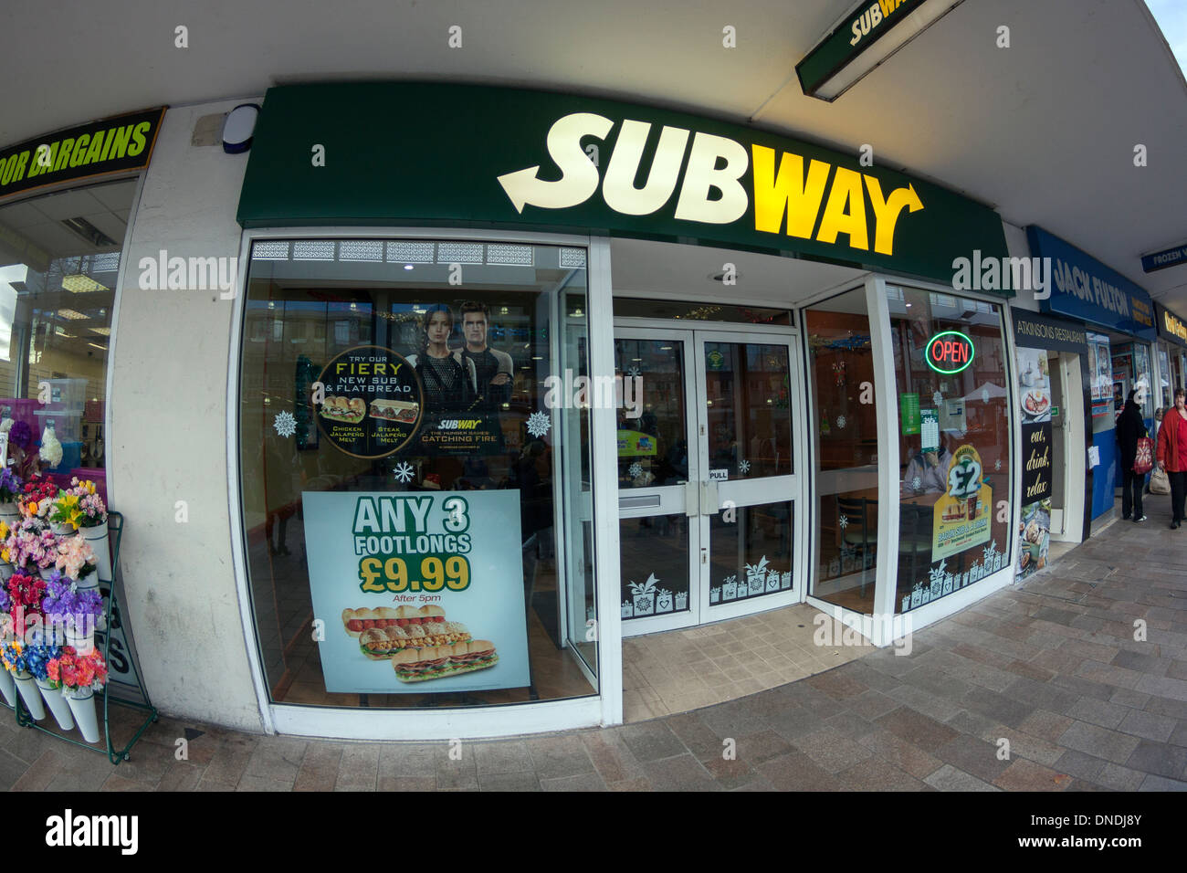 Sandwich shop exterior hi-res stock photography and images - Alamy