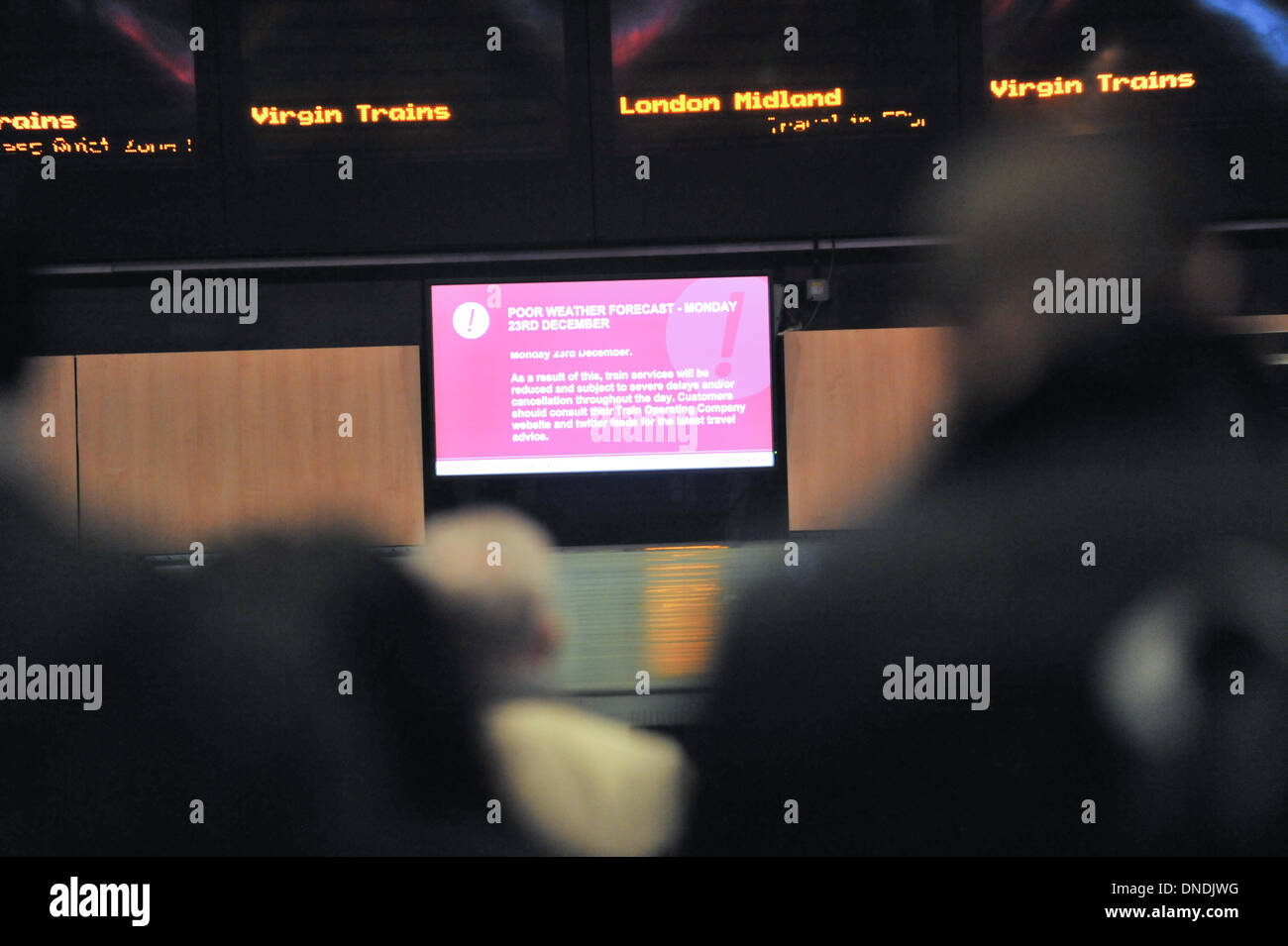 Delayed train sign hi-res stock photography and images - Alamy