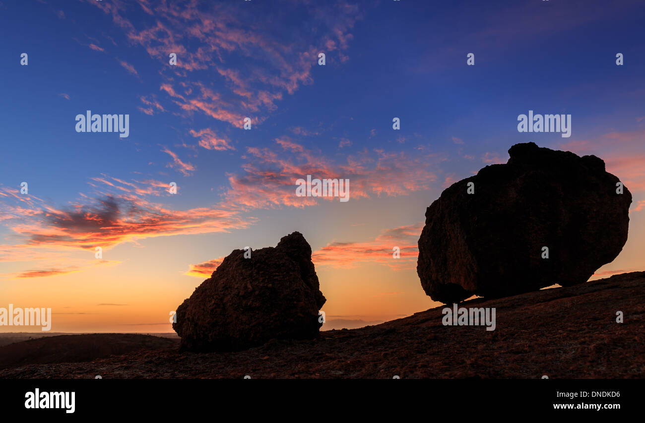 Big rocks and boulders hi-res stock photography and images - Alamy