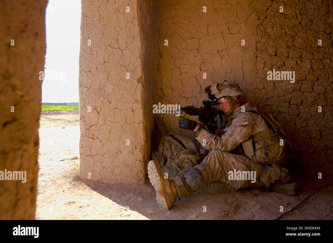 Us Marine Corps Lance Cpl Nathan Gulbronson Returns Fire From