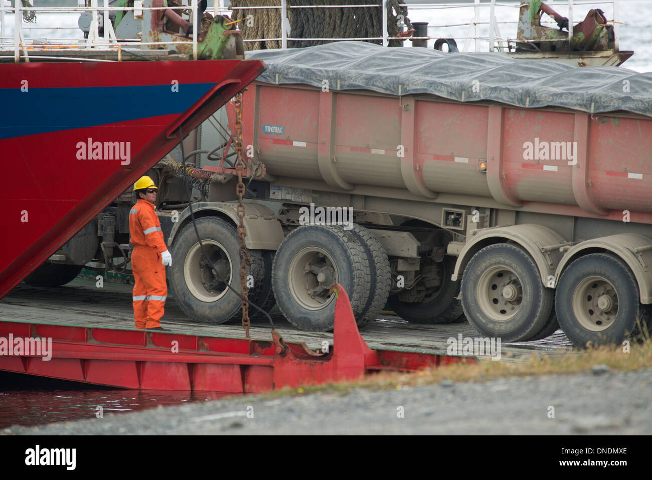 Truck on ferry hi-res stock photography and images - Alamy