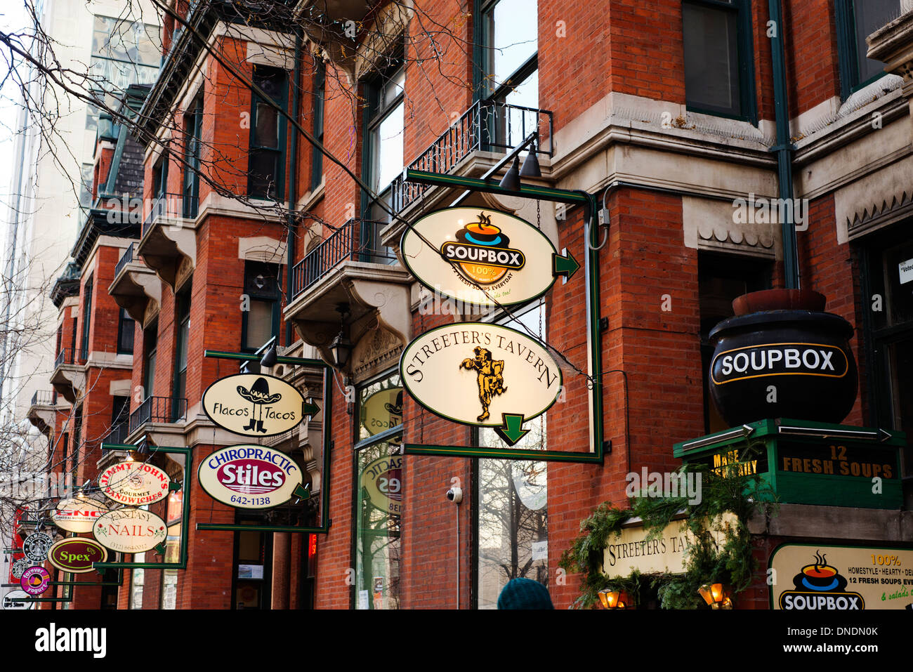 Chicago ave hi-res stock photography and images - Alamy