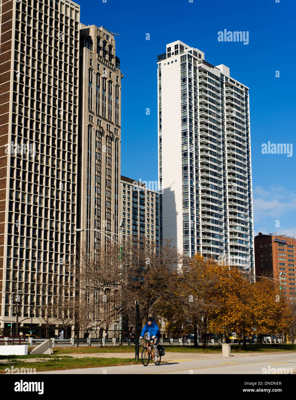 Chicago cyclist hi-res stock photography and images - Alamy
