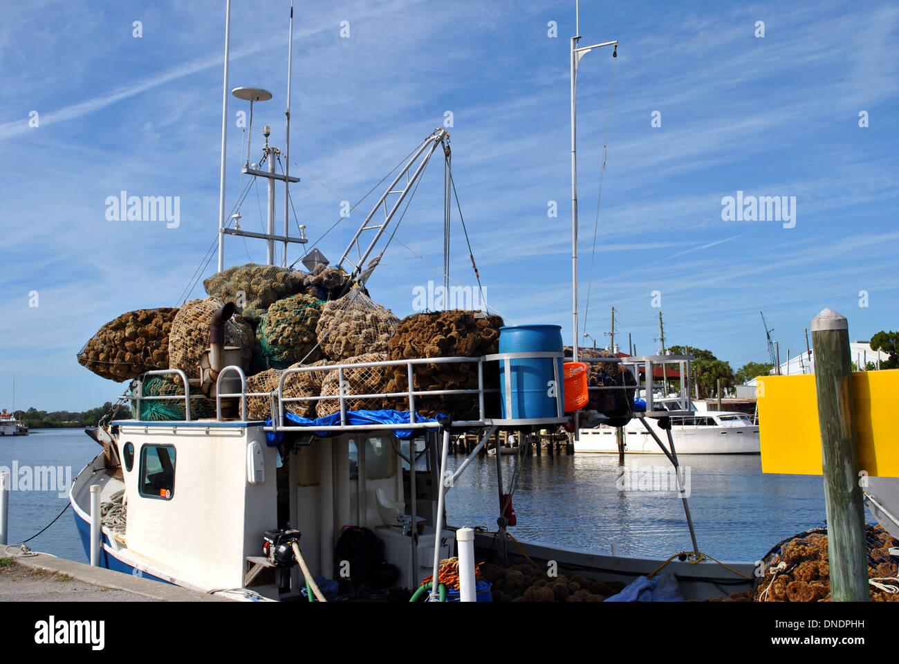 Sponge boat fishing boat hi-res stock photography and images - Alamy