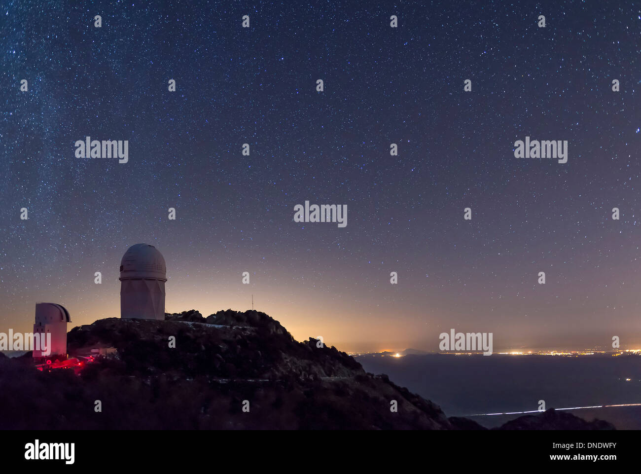 Kitt peak observatory at night hi-res stock photography and images - Alamy