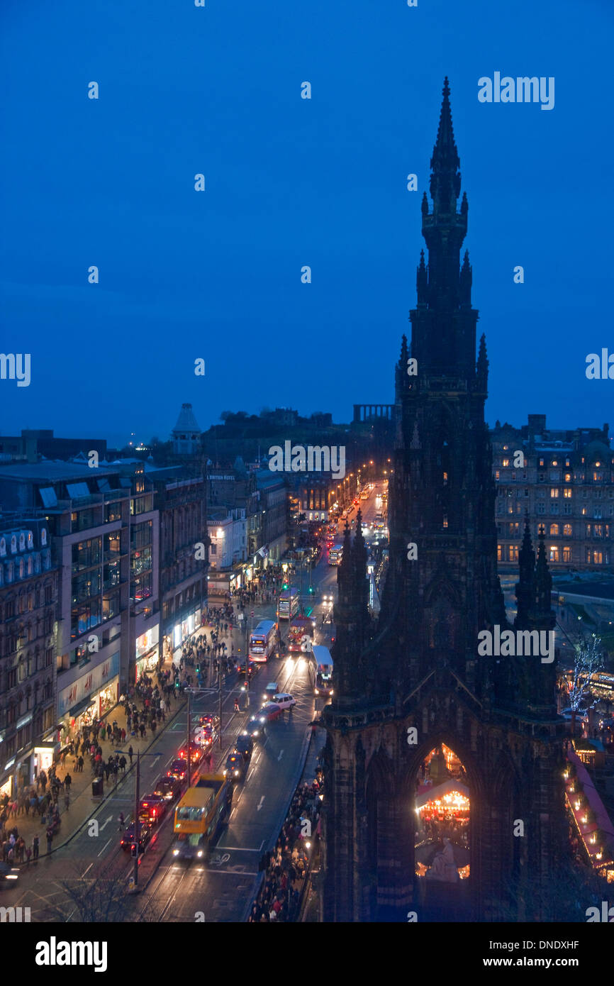 Edinburgh christmas lights hi-res stock photography and images - Alamy