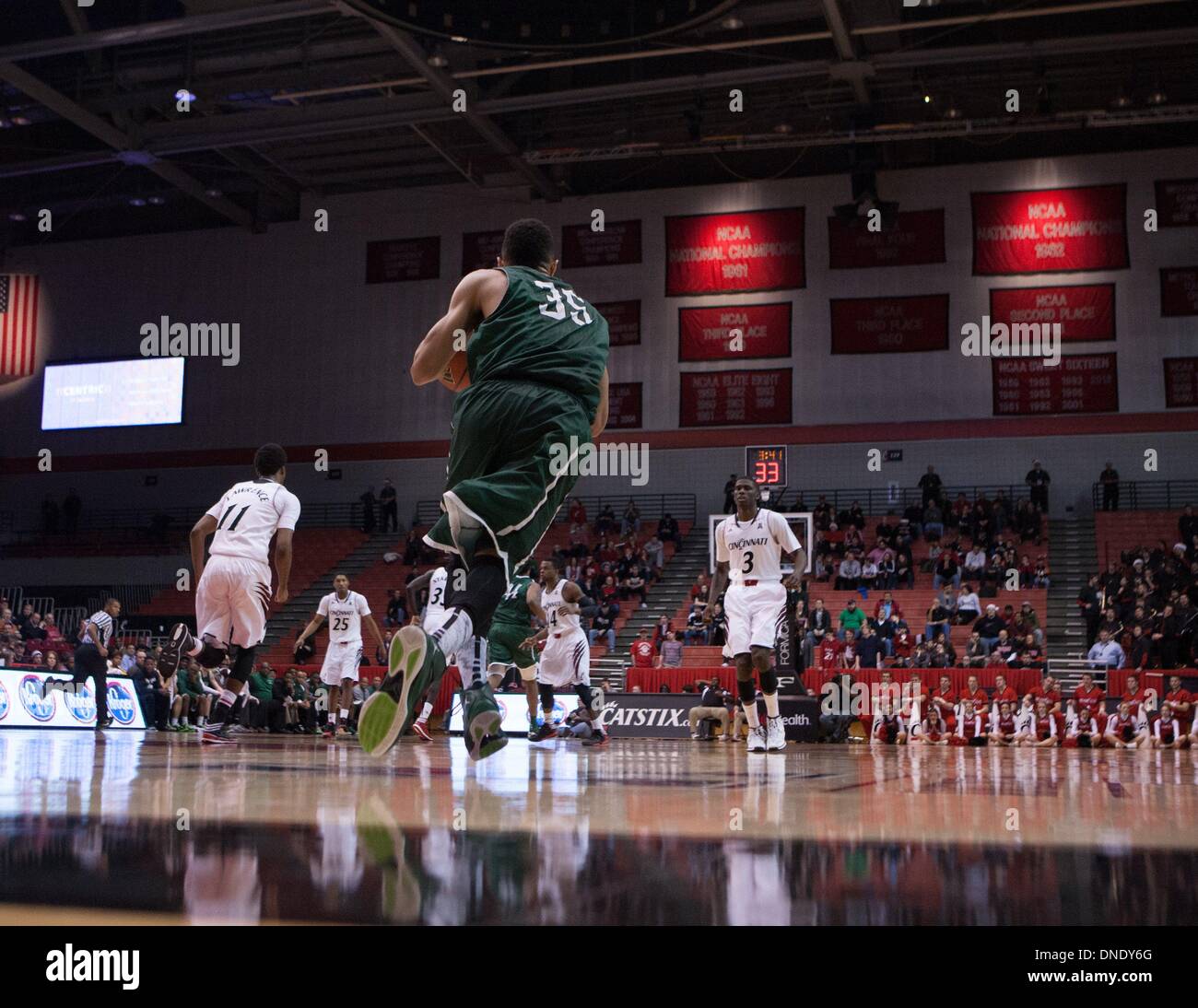 Chicago state cougars mens basketball hi-res stock photography and ...