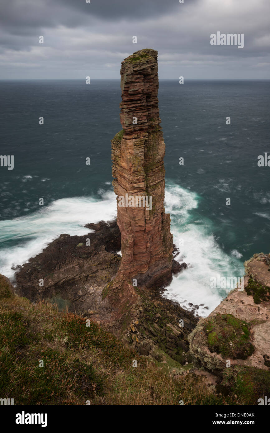 Old man of hoy orkney sea hi-res stock photography and images - Alamy