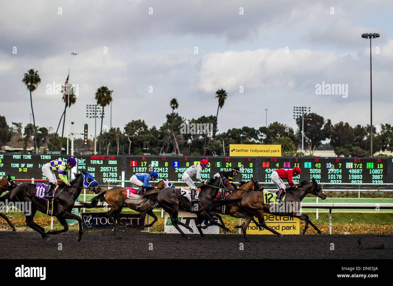 Hollywood park race track hi-res stock photography and images - Alamy
