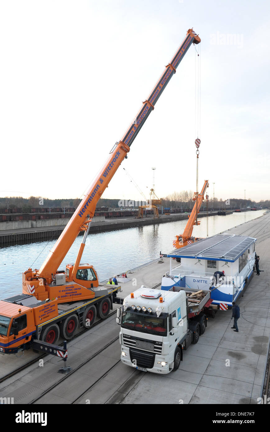 Ferry transport in berlin hi-res stock photography and images - Alamy