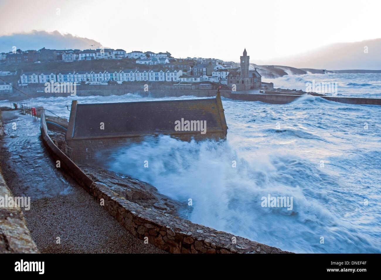 Christmas Eve winter storm with large seas and heavy winds batter ...