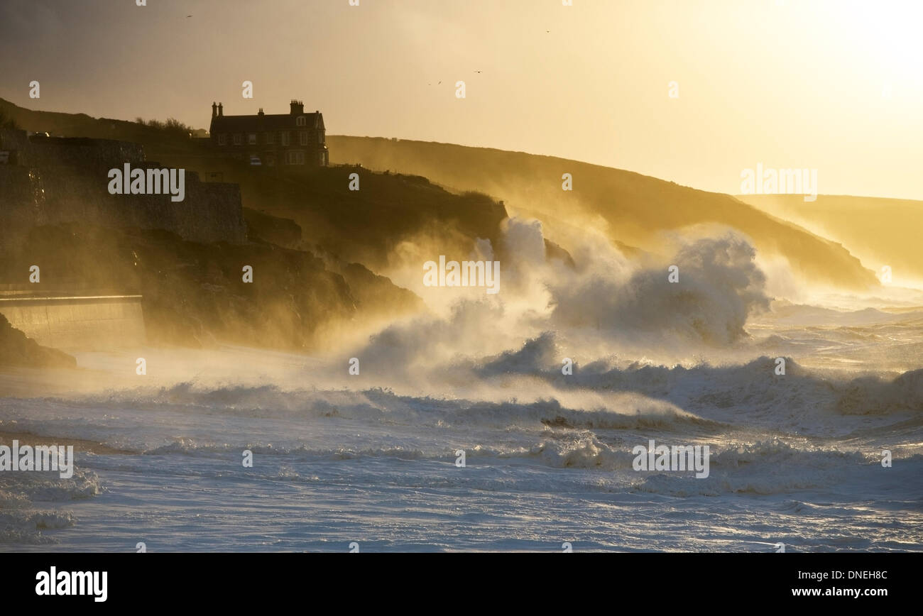 Christmas Eve winter storm with large seas and heavy winds batter ...