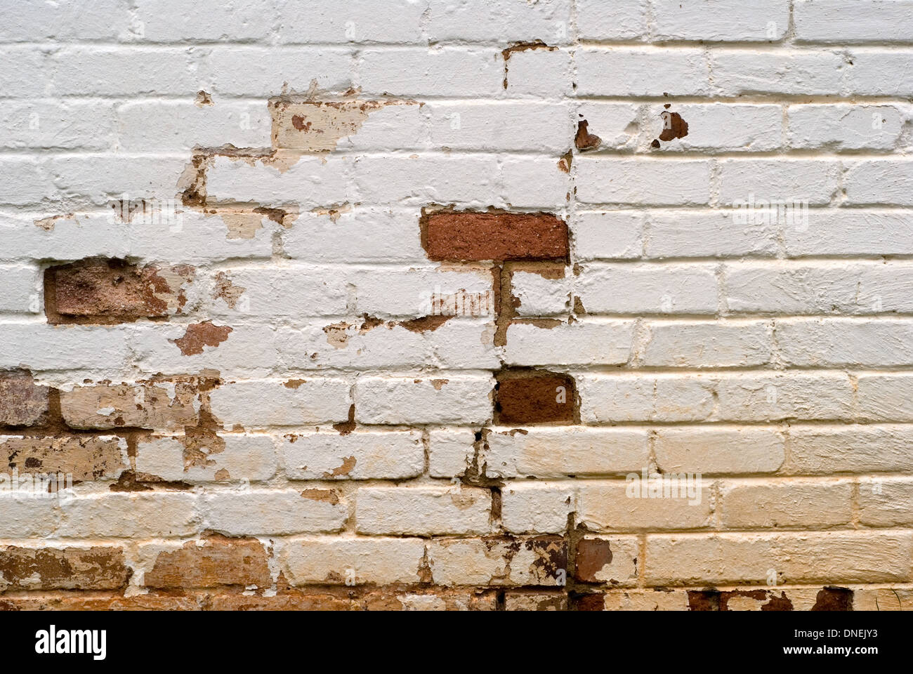 Old brick wall falling apart hi-res stock photography and images - Alamy