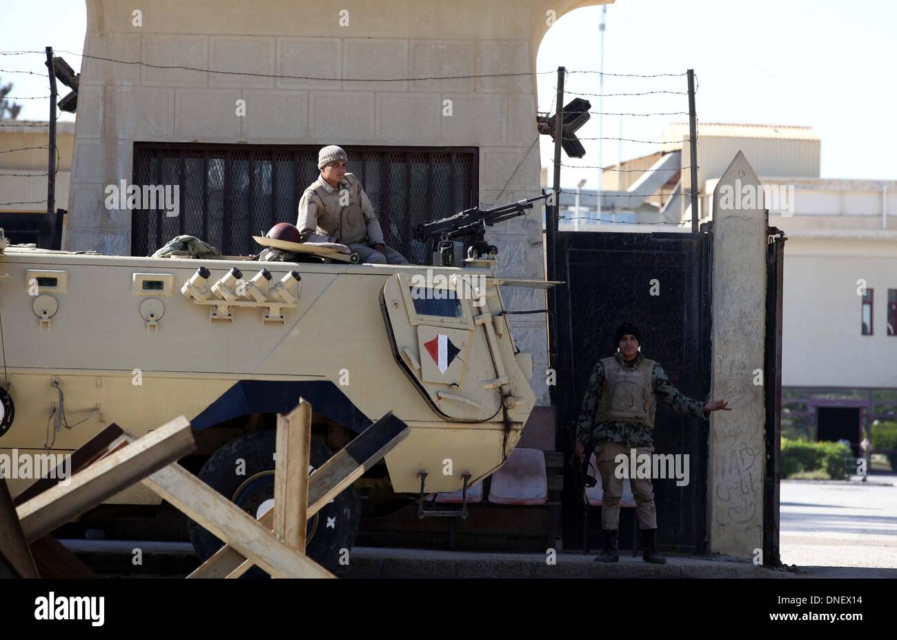 Gaza, Palestinian Territories. 24th Dec, 2013. Rafah crossing between ...