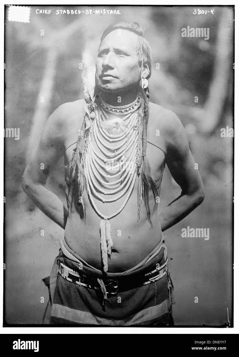 American indian chief hi-res stock photography and images - Alamy
