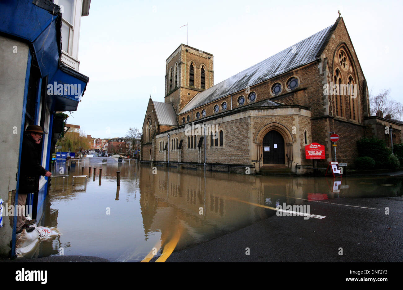 Flooding in guildford hi-res stock photography and images - Alamy