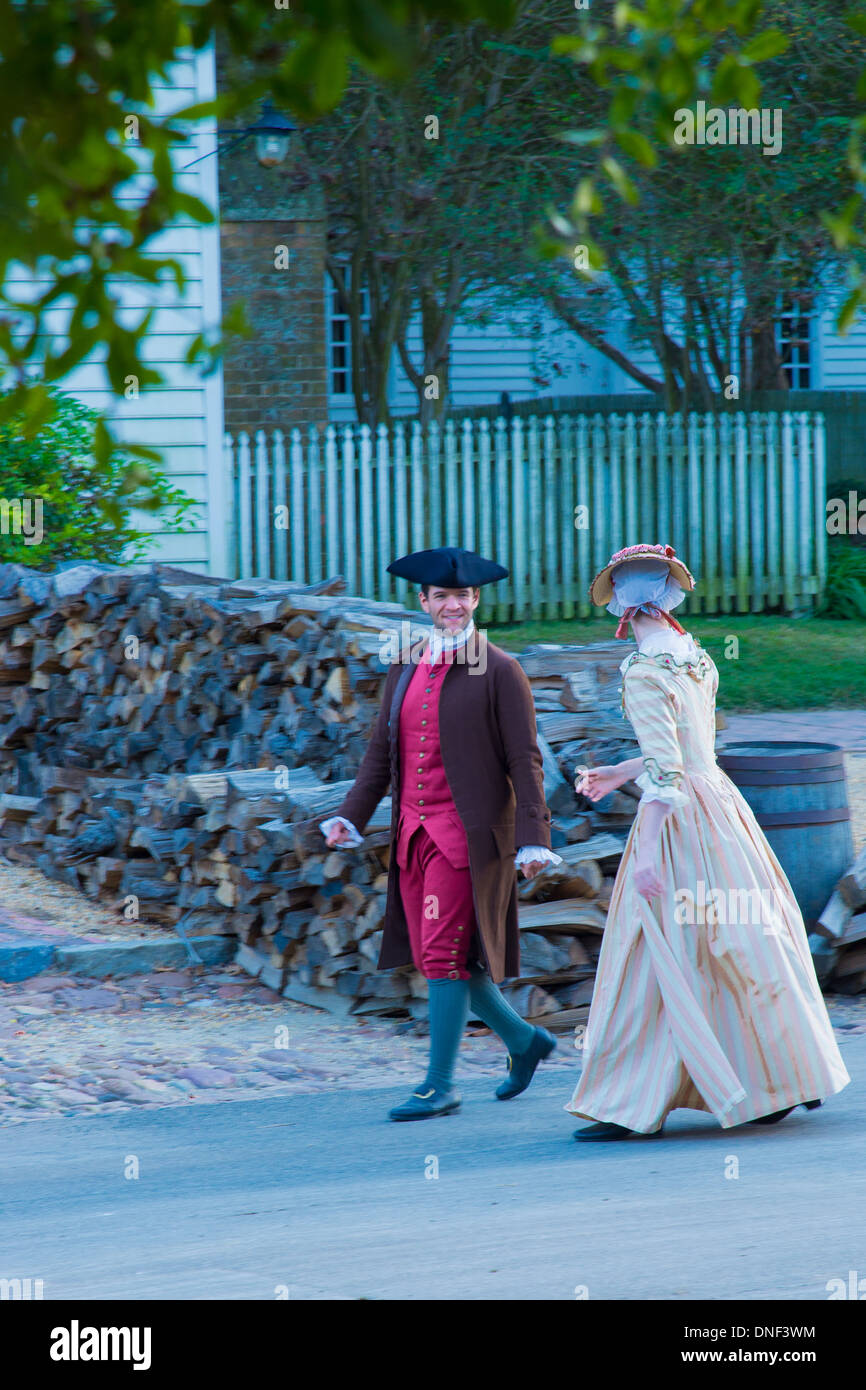 Colonial williamsburg costume hi-res stock photography and images - Alamy