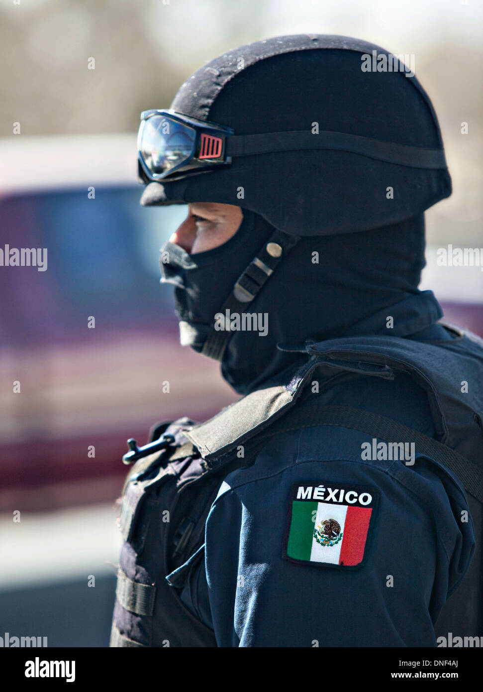 Masked Mexican Army Soldier and Federal Police man a random check of ...