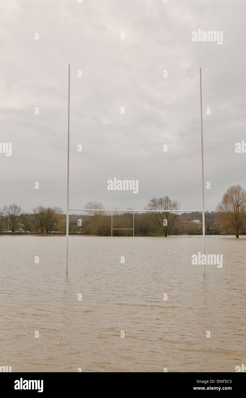 Severe flood warning sign hi-res stock photography and images - Alamy