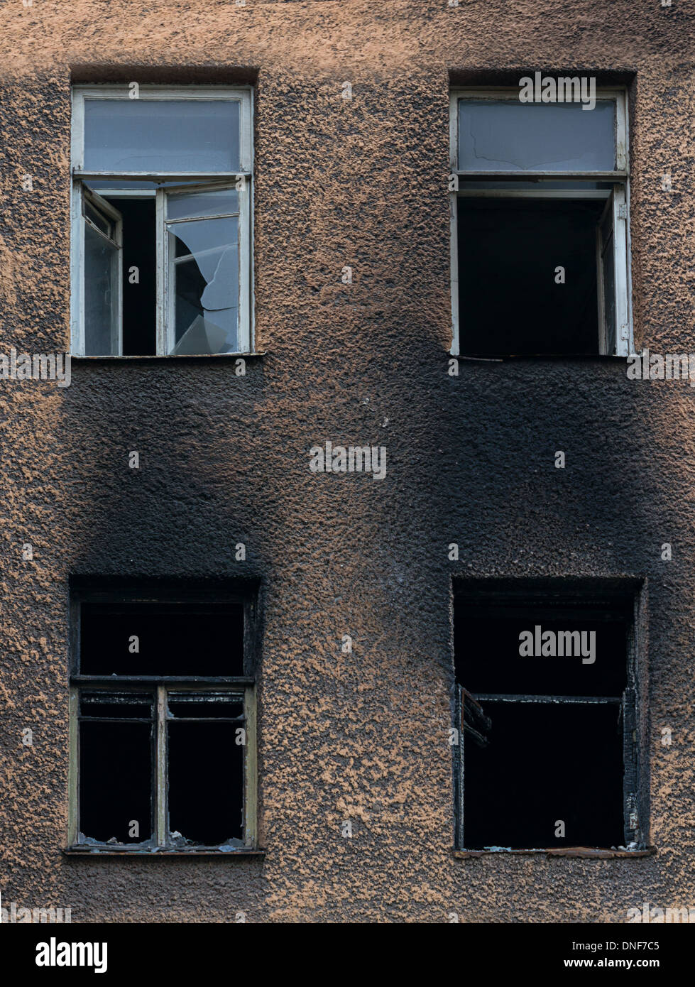Broken burned building Stock Photo - Alamy