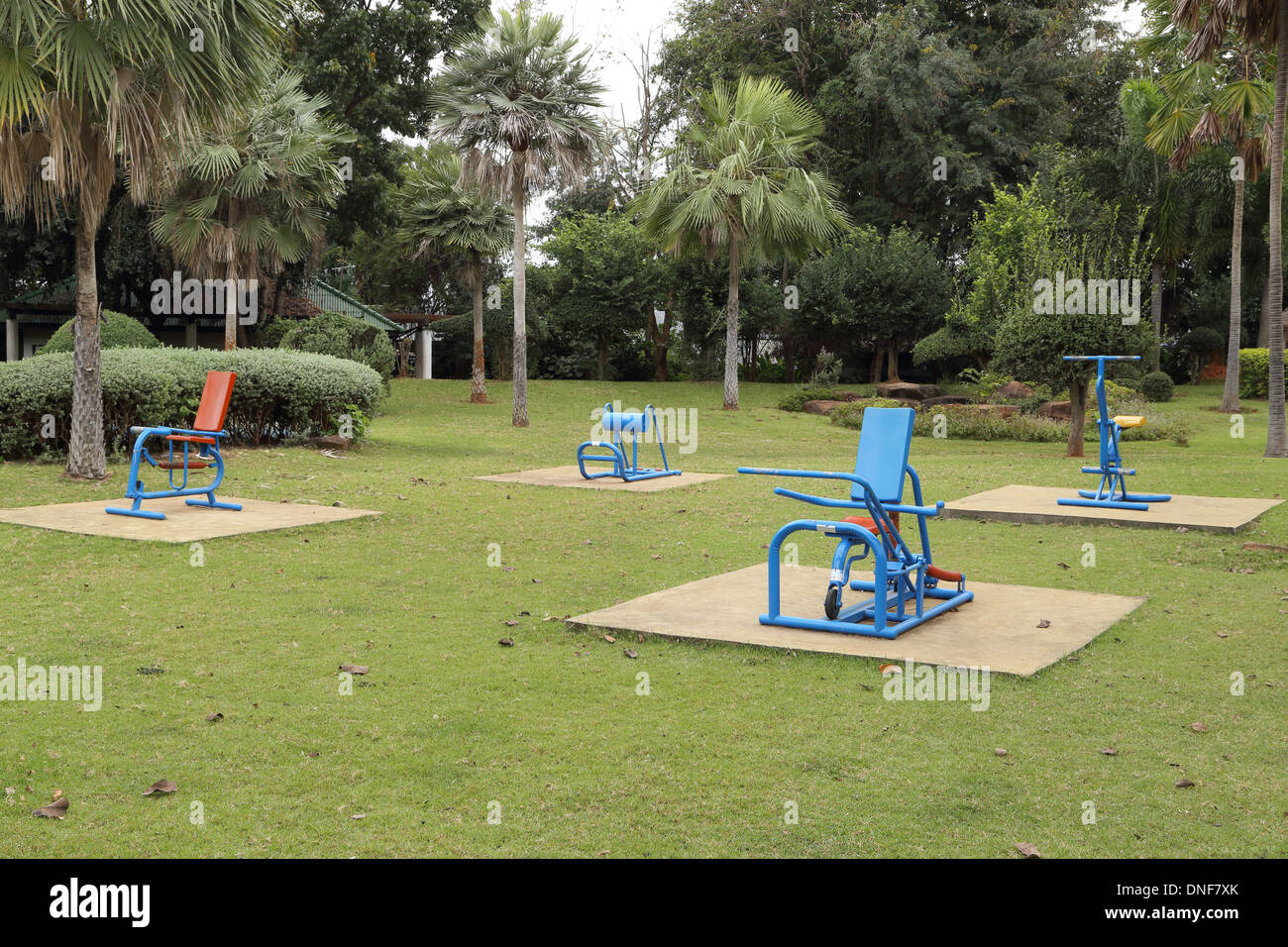 exercise equipment in the public park Stock Photo - Alamy