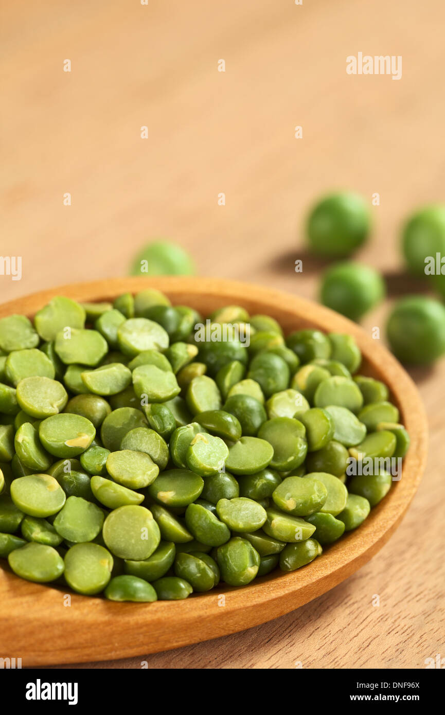 Split pea hi-res stock photography and images - Alamy