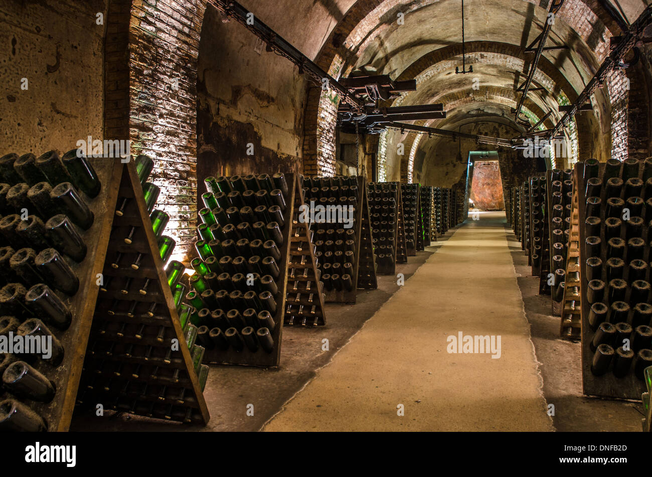 Bottle racks hi-res stock photography and images - Alamy