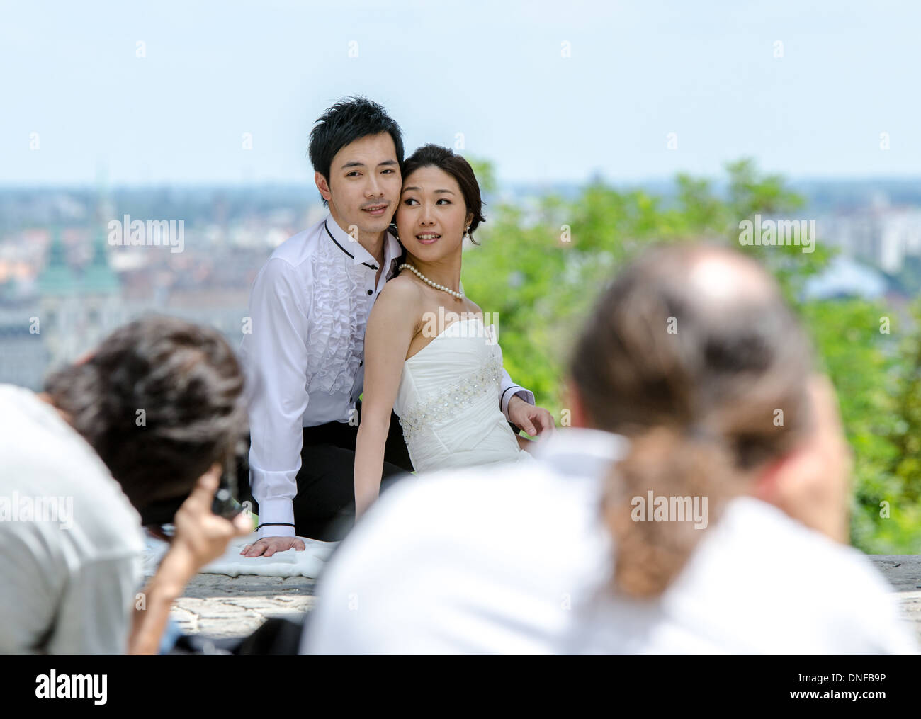 Chinese couple getting married in hi-res stock photography and images ...