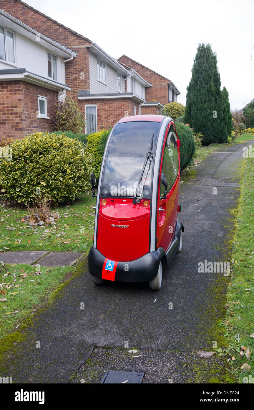 Footpath for disabled hi-res stock photography and images - Alamy