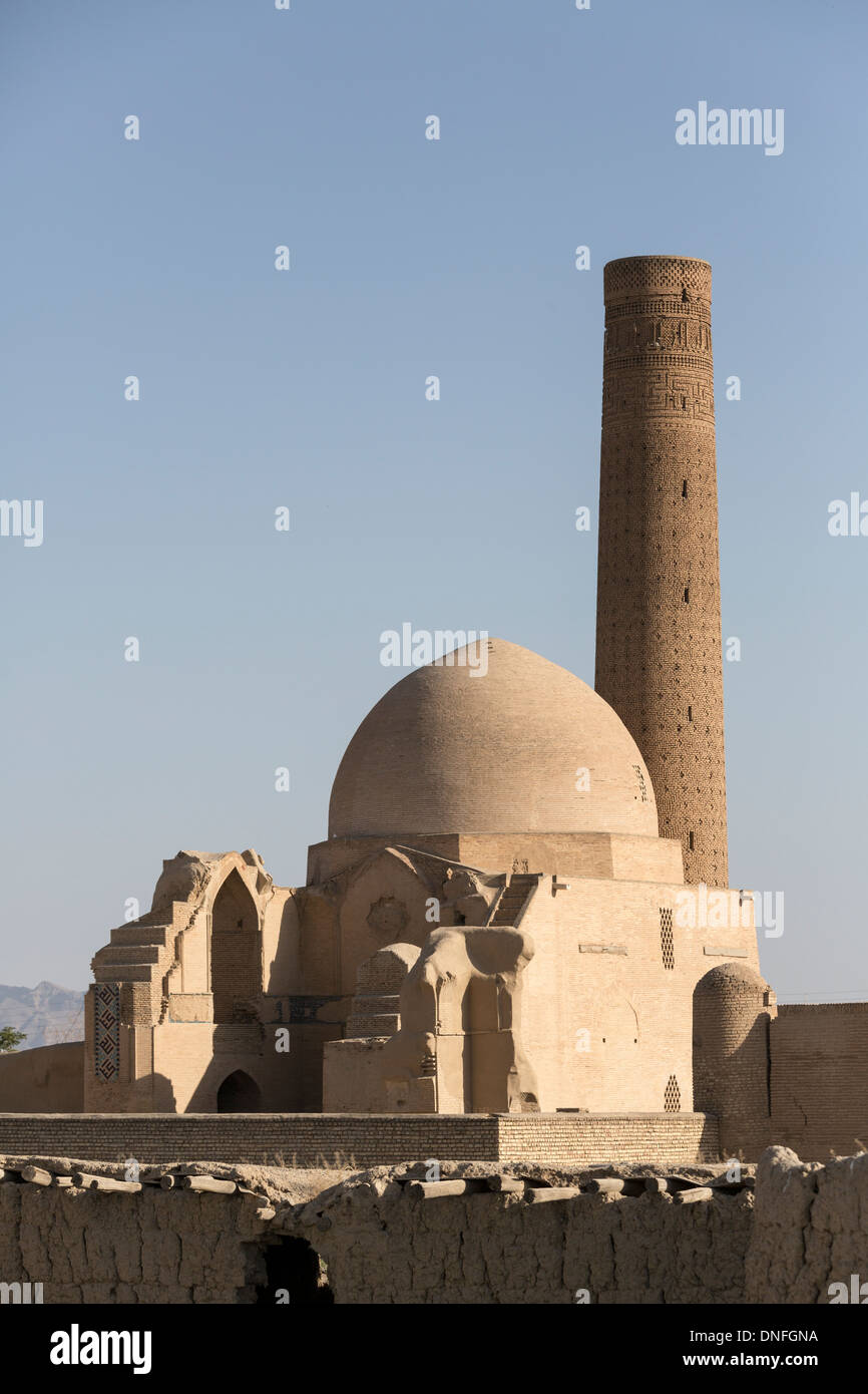 Seljuk dome and minaret of Friday mosque, Barsian, Isfahan, Iran Stock ...