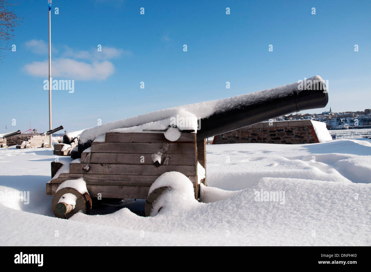 Cannon in Quebec City with fresh snow Stock Photo - Alamy