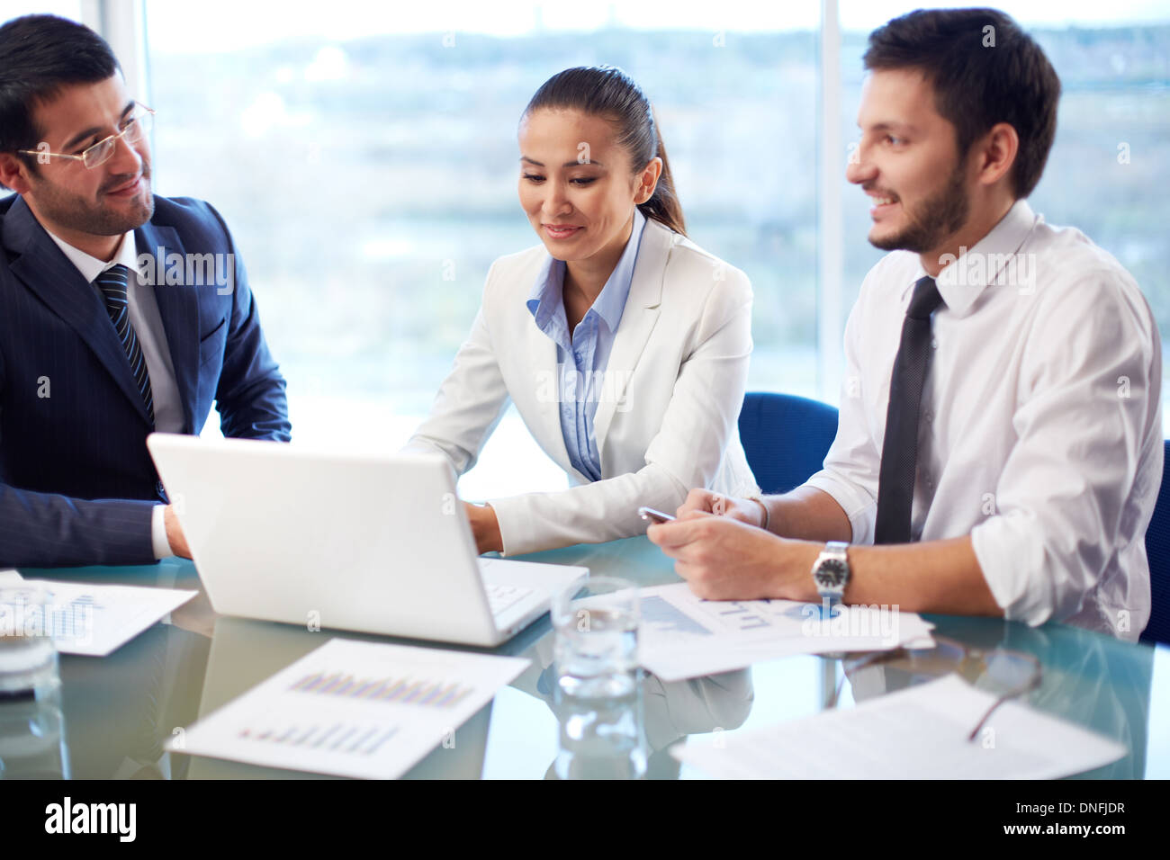 Two businessmen networking hi-res stock photography and images - Alamy