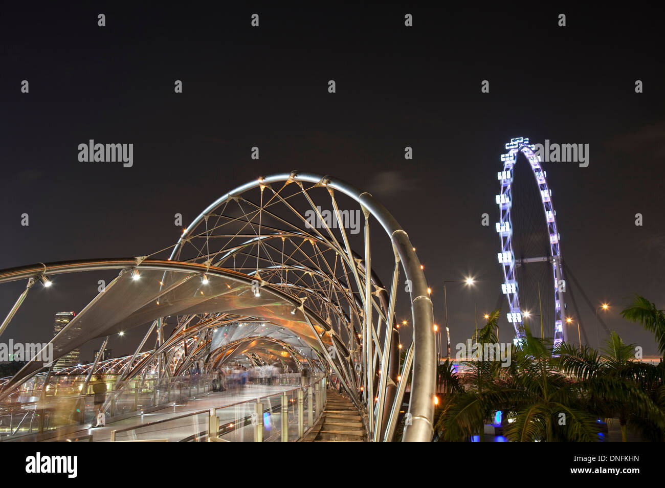 Bustling singapore hi-res stock photography and images - Alamy