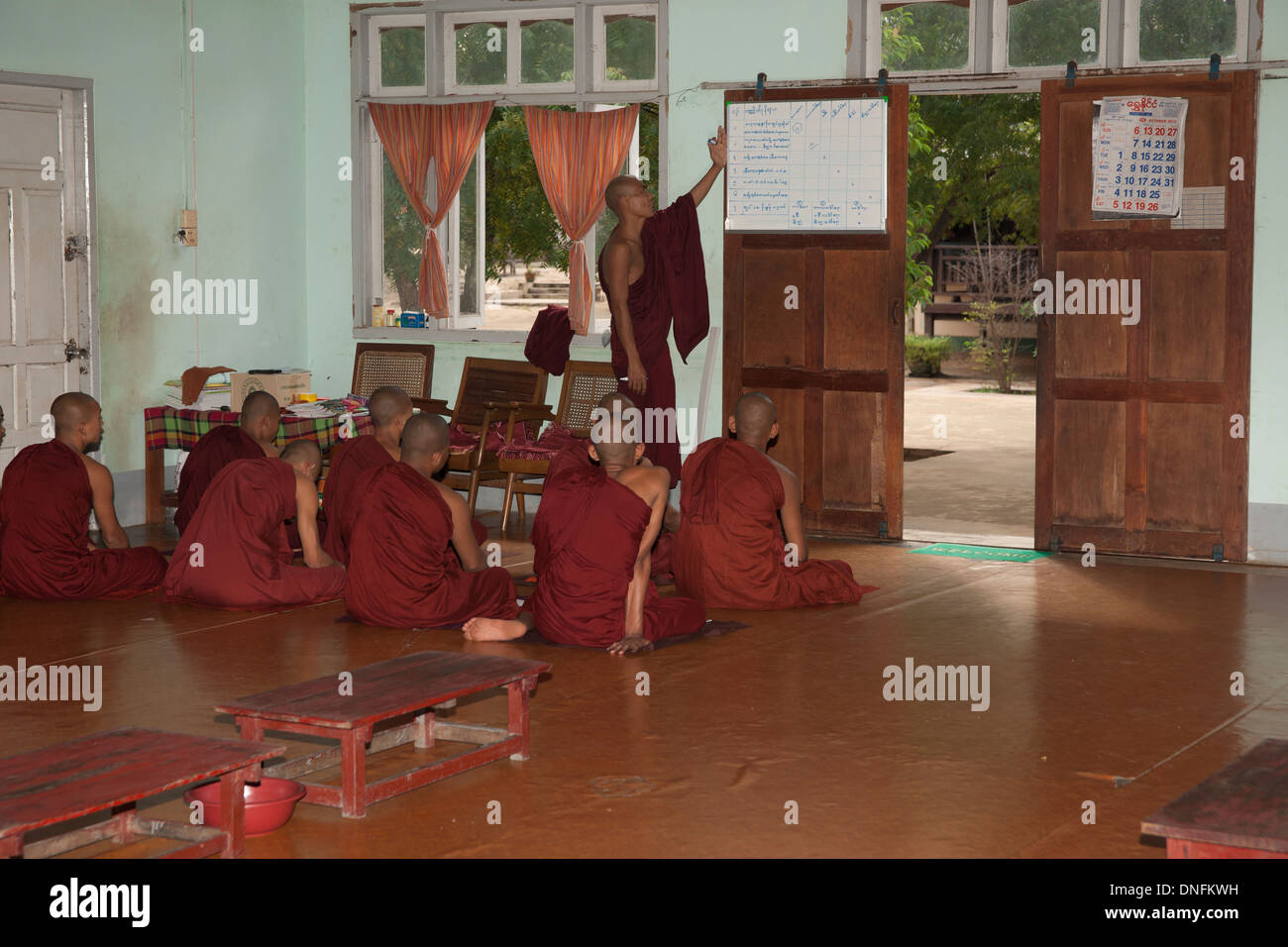 Novice monks at school hi-res stock photography and images - Alamy