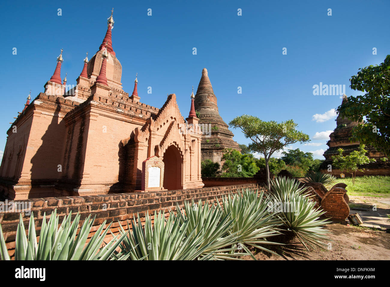 Bagan Pagoda in the archaeological district where some 4,000 pagodas ...